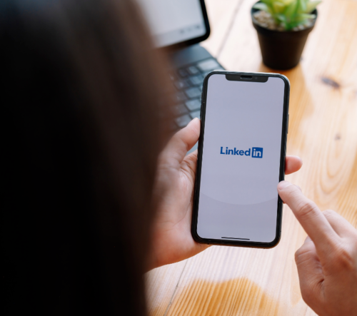 LinkedIn and Professional Communication - crowdcast